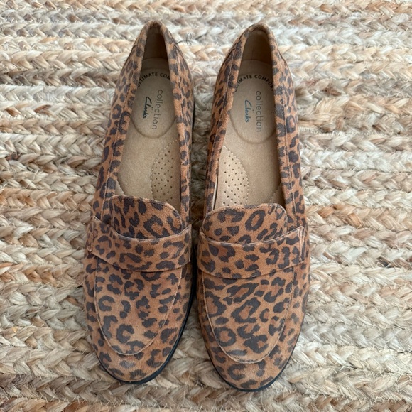 Clarks | Shoes | Clarks Womens 85 Leopard Print Suede Leather Trish ...